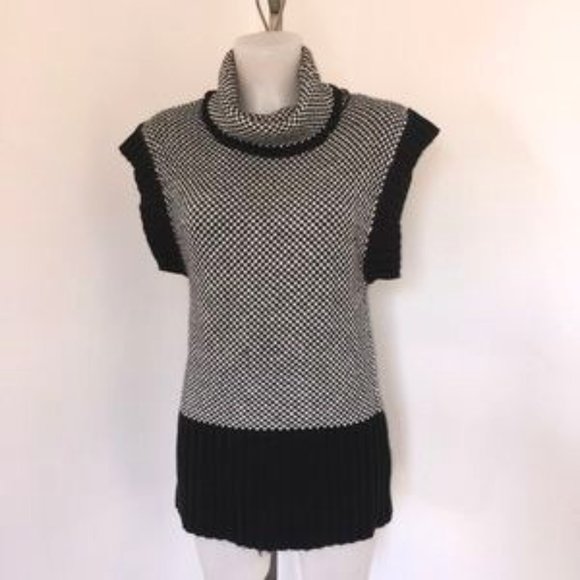 Carducci | Sweaters | Carducci Turtleneck Sweater Size Small | Poshmark